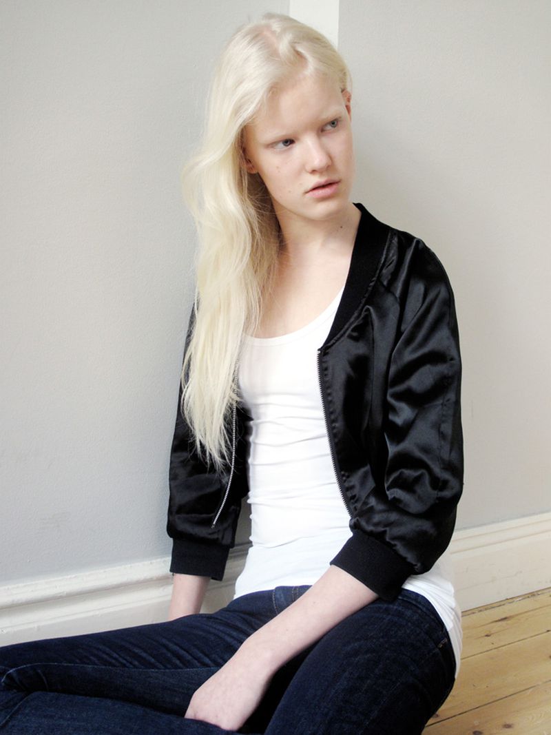 Polaroids Linn Arvidsson Spring 2010 (Polaroids-Digitals)