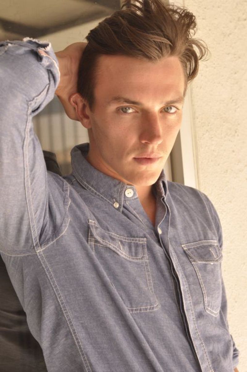 Digitals Ryan Curry Fall 2011 (Polaroids-Digitals)