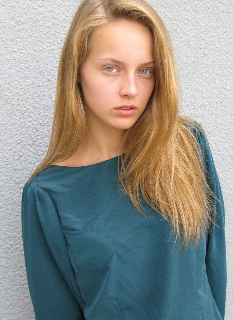 Polaroids Merilin Perli September 2011 (Polaroids/Digitals)