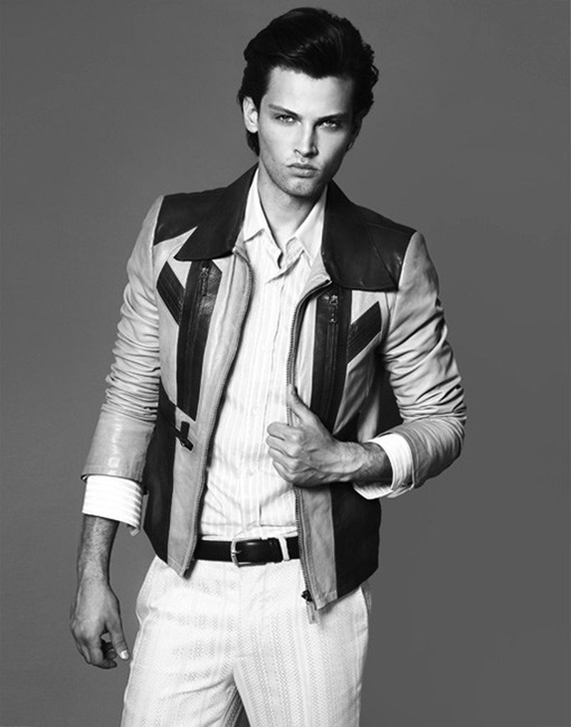 Taylor Fuchs (Portrait)