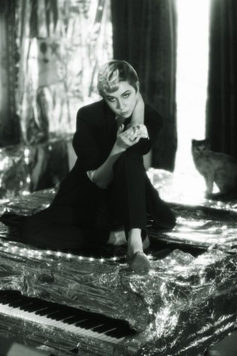 PLAYWRIGHT Polly Stenham (Acne Paper)