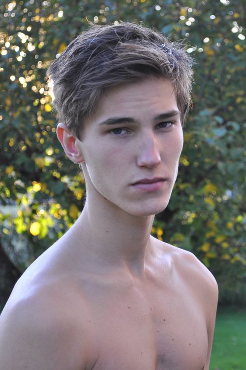Kristoffer Hasslevall - Model Profile - Photos & latest news