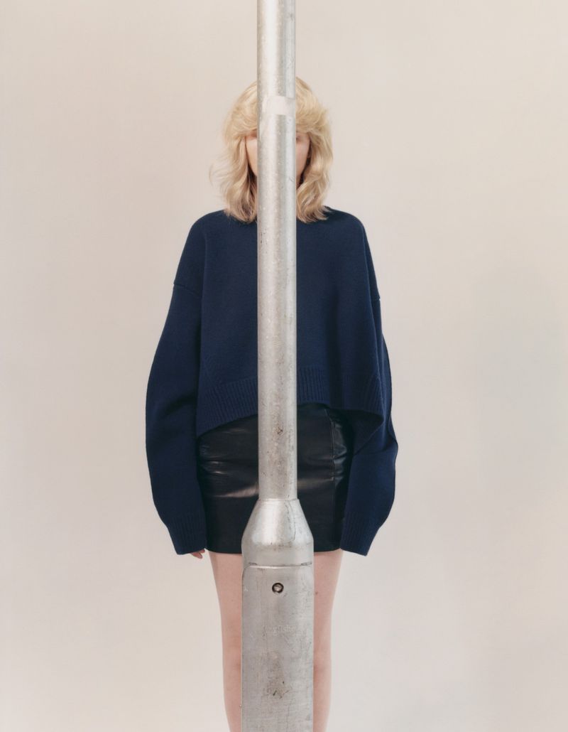 BY HARLEY WEIR AND MAX PEARMAIN (Double Magazine)