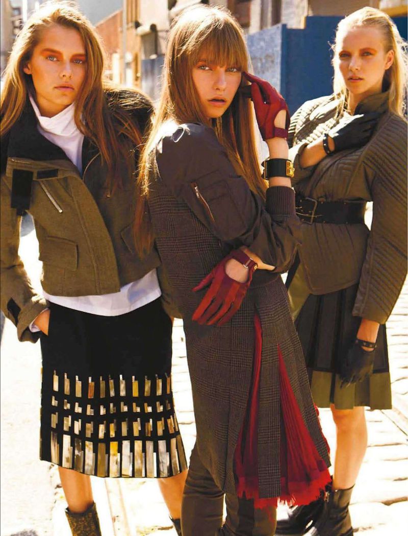 A ROMPER FILAS (also w/ models Kate Maresova + Solveig Mork Hansen ...