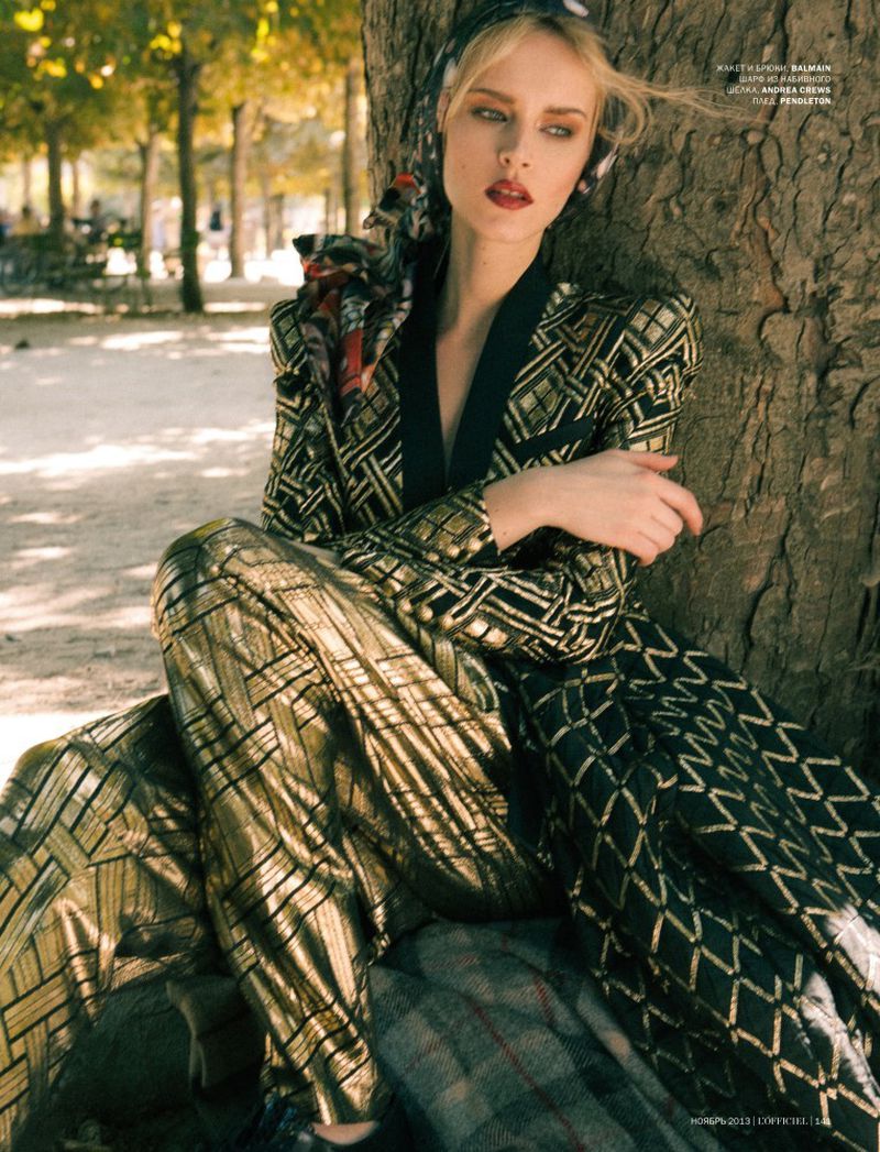 Iza Olak by Marco Trunz (L'Officiel Ukraine)