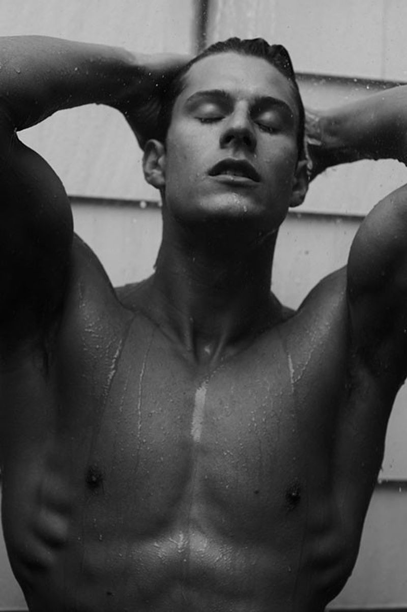 EIAN SCULLY BY STEWART SHINING (Portrait)