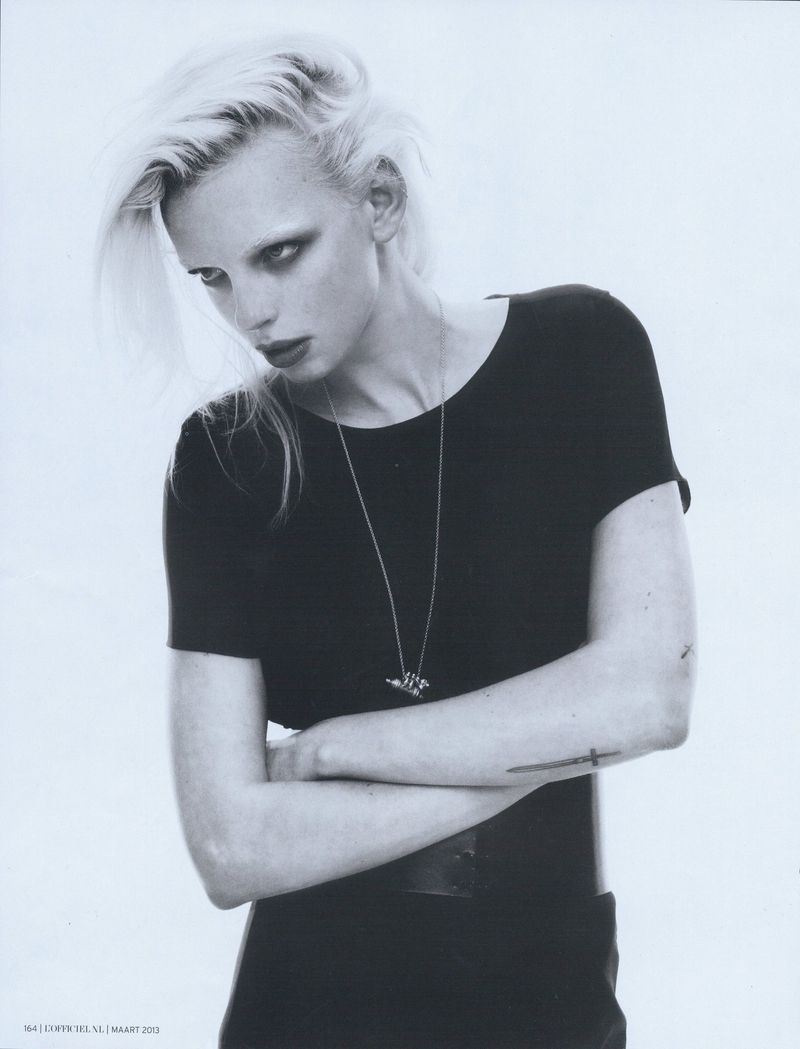 C'est Le Ton Qui Fait La Musique by Mason Poole (L'Officiel Netherlands)