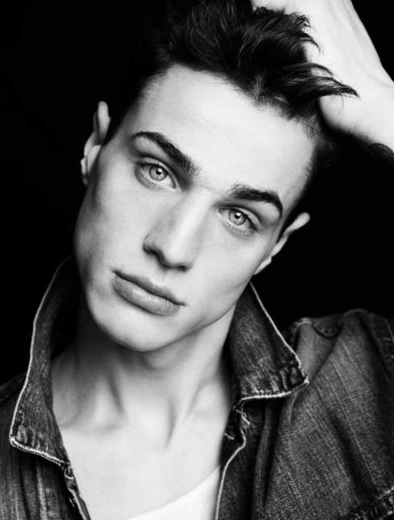 Andy Walters by Errikos Andreou (Portrait)