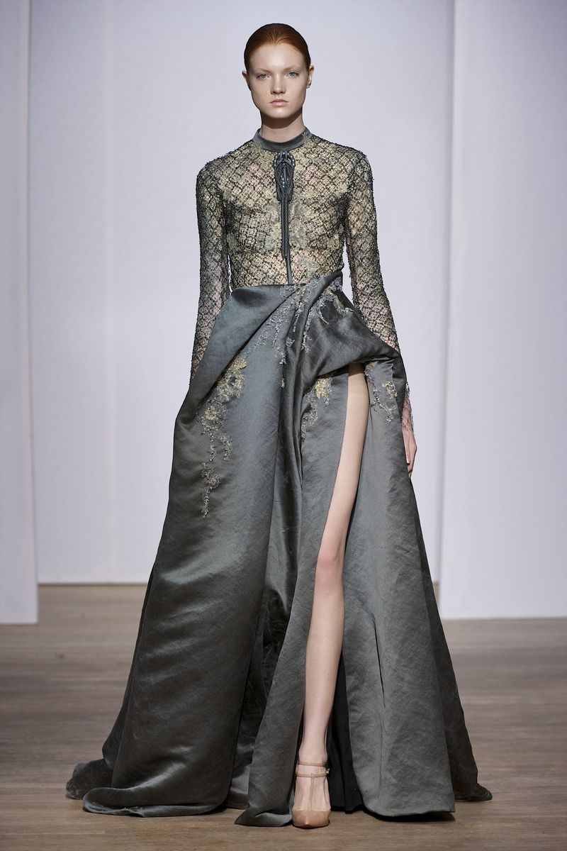 Yiqing Yin Haute Couture Fall 2013 Show (Yiqing Yin)