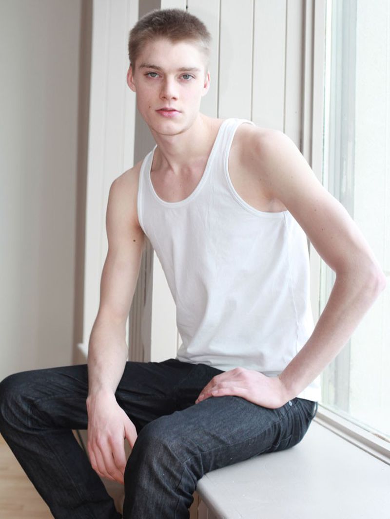 Alex Bouchard Polaroid 2013 (Polaroids-Digitals)