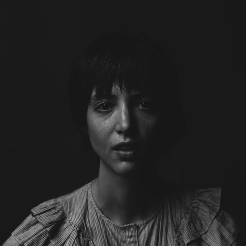 In The Studio With Sarki (Women) (Dossier)