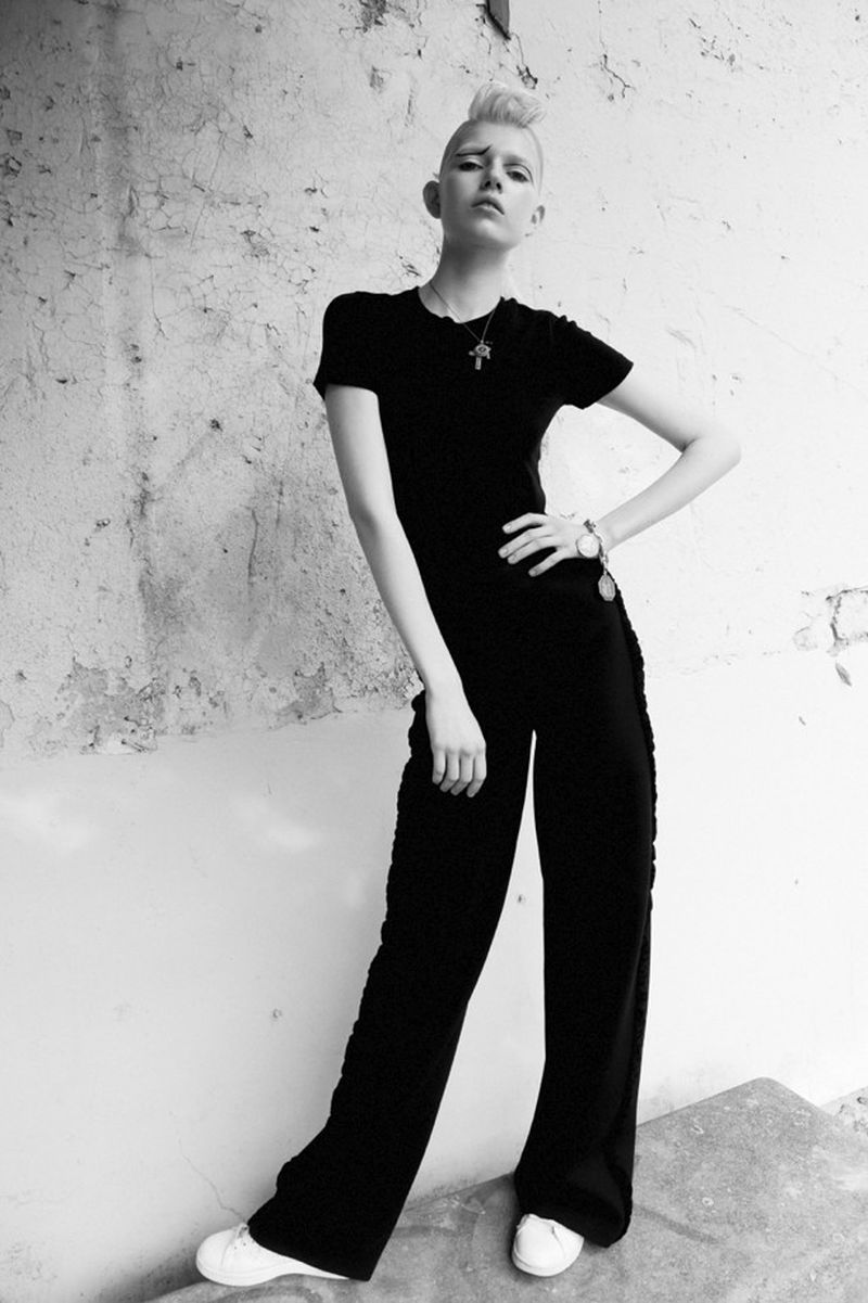 All this girls (Portrait)