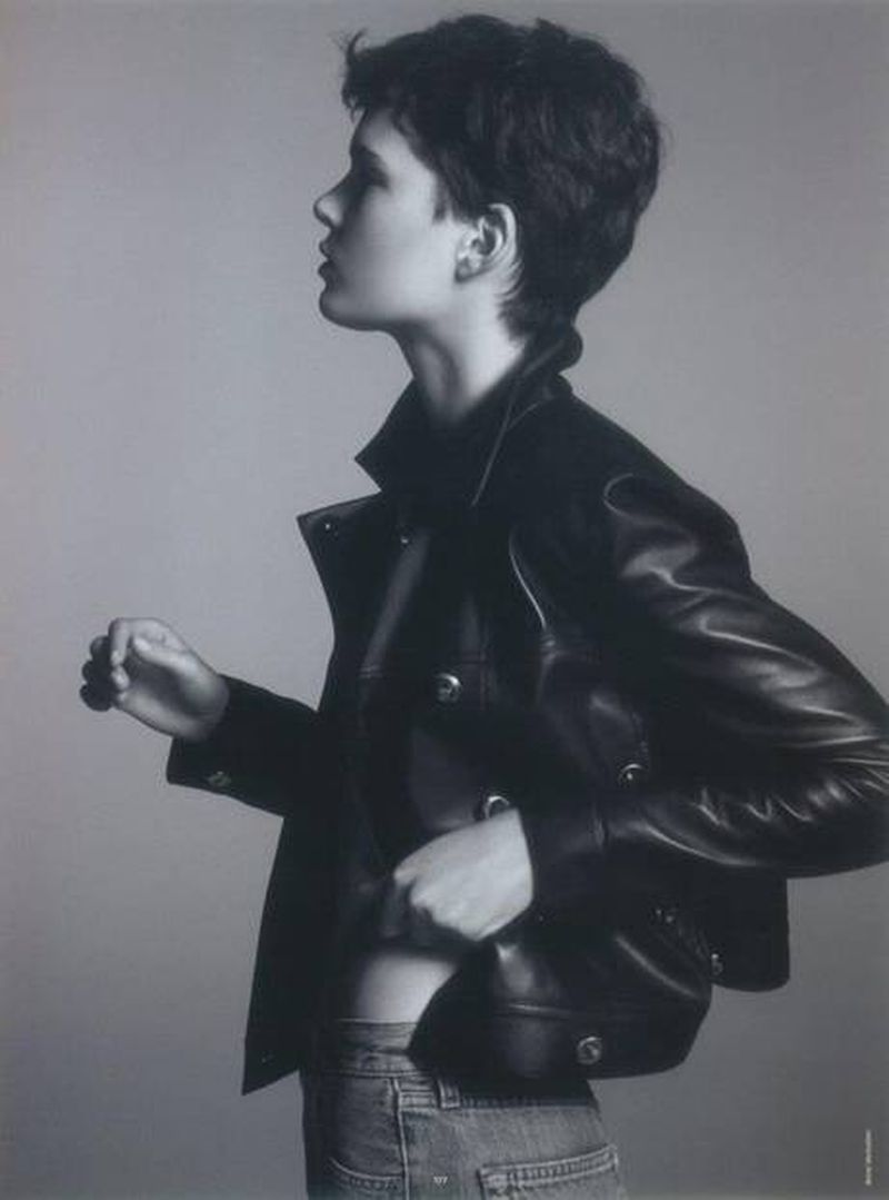 Anne V. (Magazine Antidote)