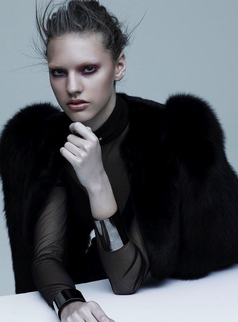 THE EYES HAVE IT by Luke Dickey (Black Magazine)