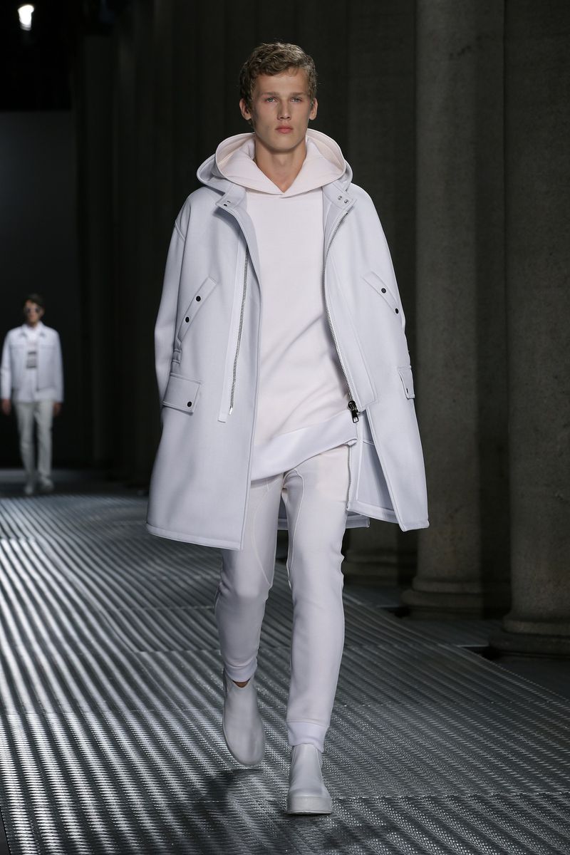 Neil Barrett S/S 15 Men's Show (Neil Barrett)