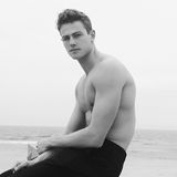 TOM BARKER by Ricardo Gomes (Portrait)