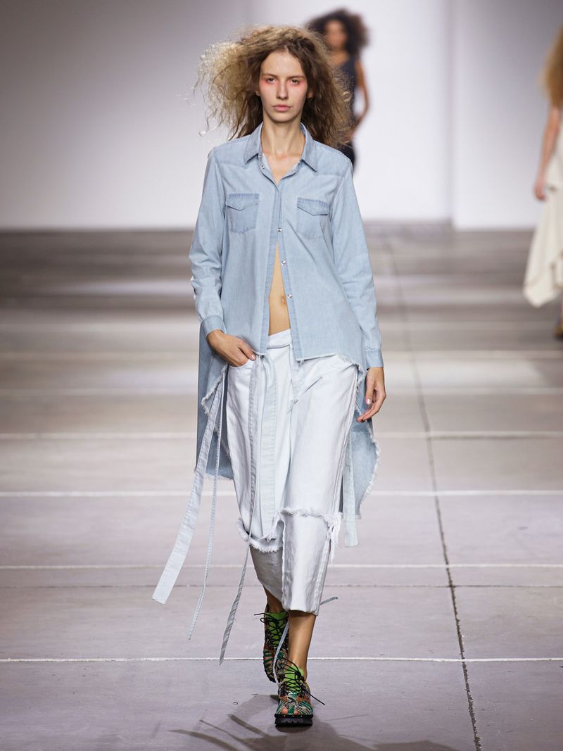Marques'Almeida S/S 15 show (Marques' Almeida)