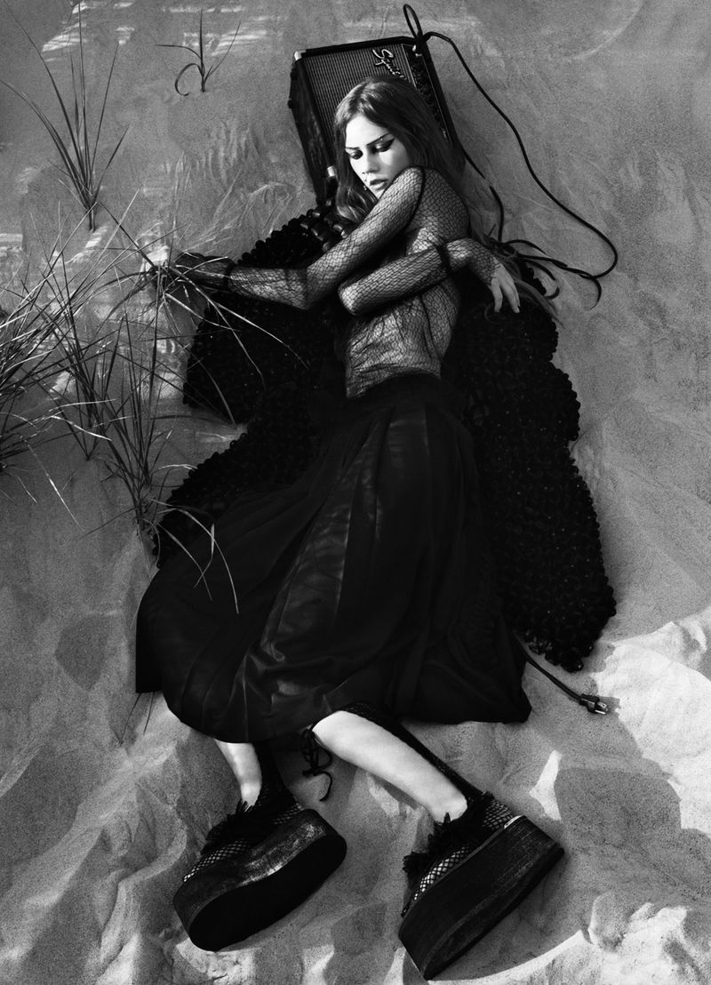 Spellbound by Jeff Bark (Modern Weekly China)