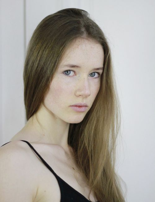 Isabelle Hinrichs - Model - detail by client