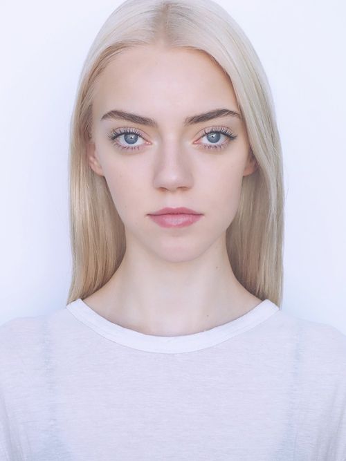 Pyper America Smith - Model Profile - Photos & latest news
