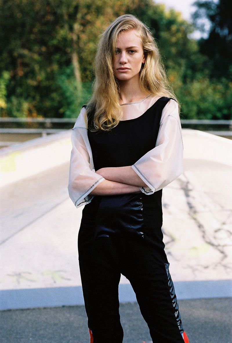 Naemi by Lindsey Hamlyn (Indie Magazine)