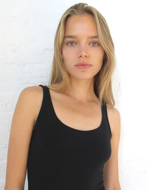 Zo Nowak - Model Profile - Photos & latest news