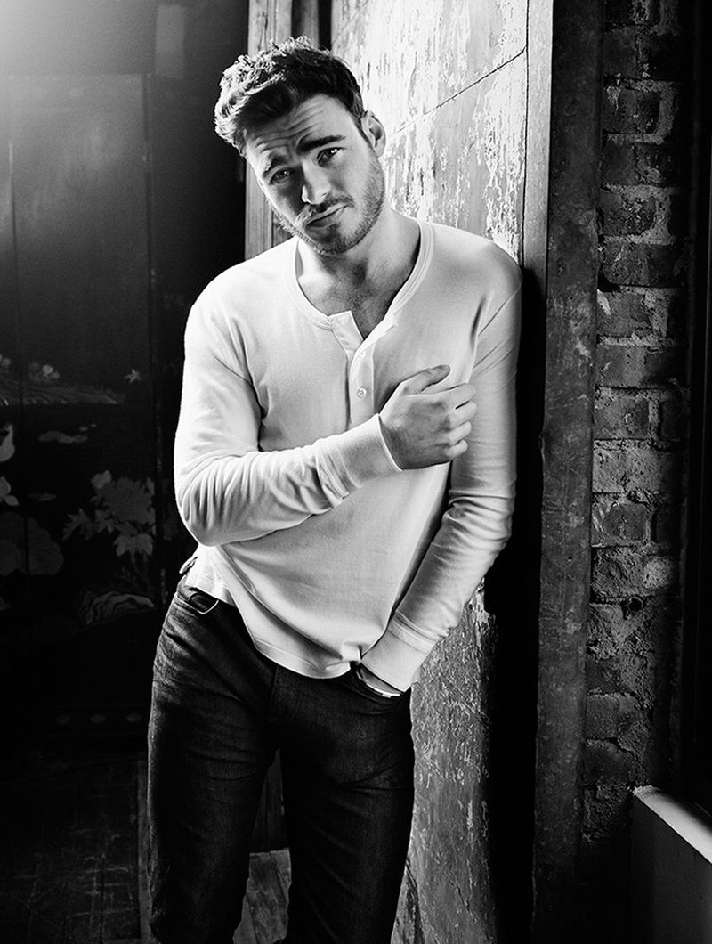 Richard Madden Portrait (Flaunt)