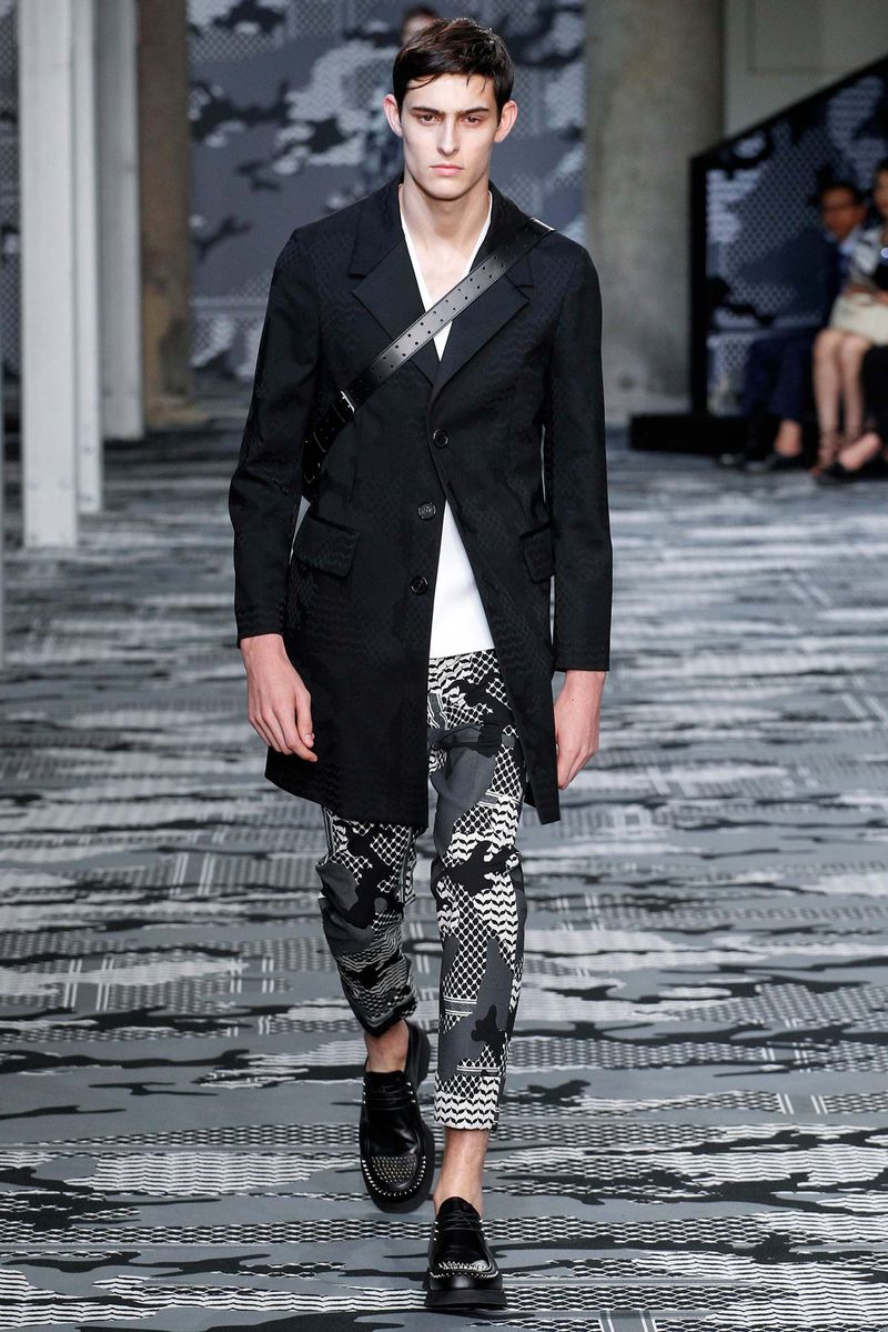 Neil Barrett Spring/Summer 2016 Menswear Collection (Neil Barrett)