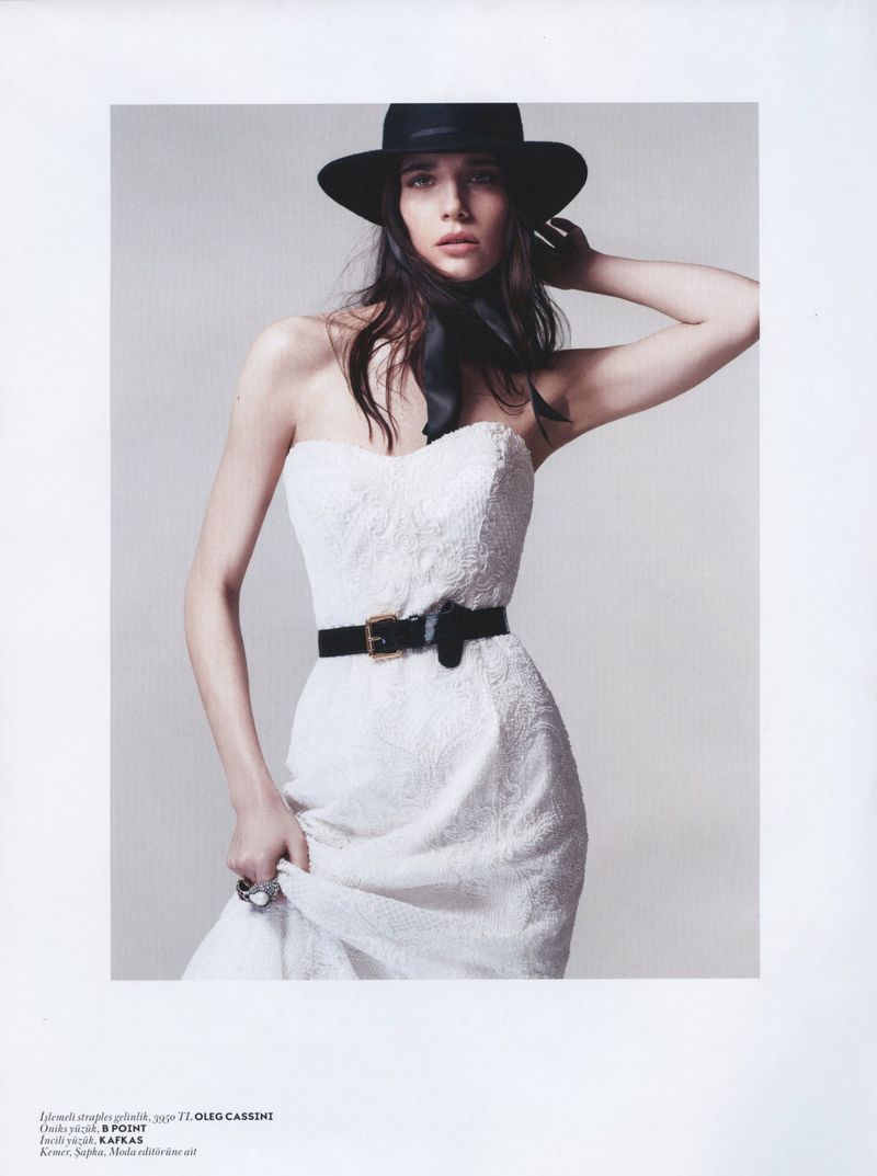 Maja Simonsen by Emre Guven (Vogue Turkey)
