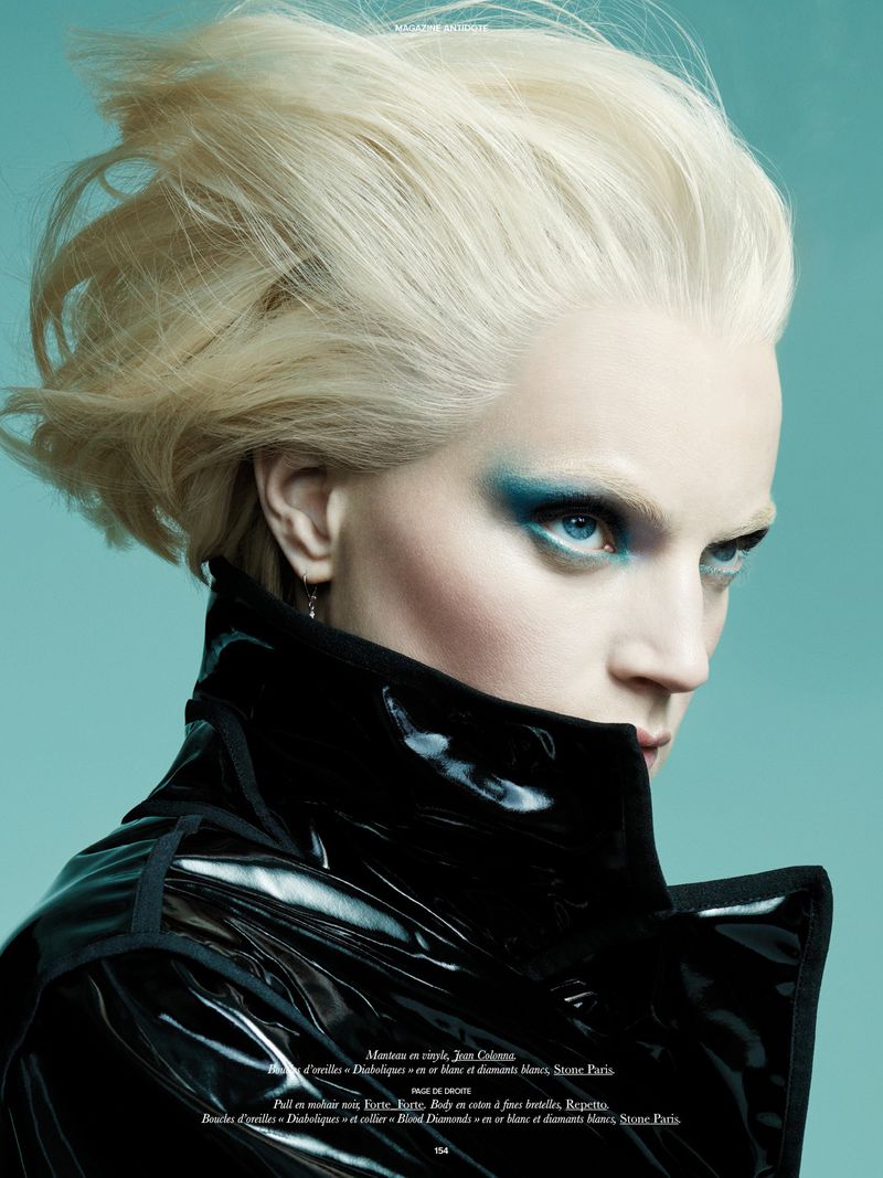 True Blue (Magazine Antidote)