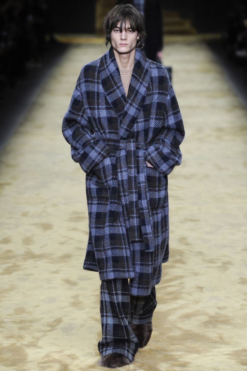 Fendi F/W 16 Men's Show (Fendi)