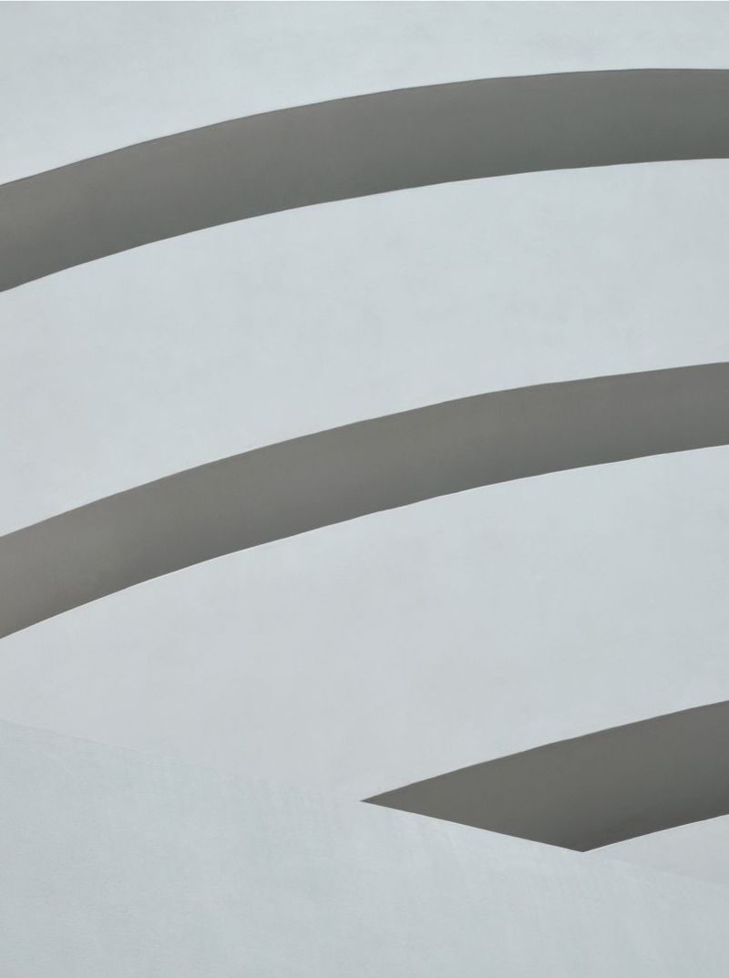 COS X AGNES MARTIN (COS)