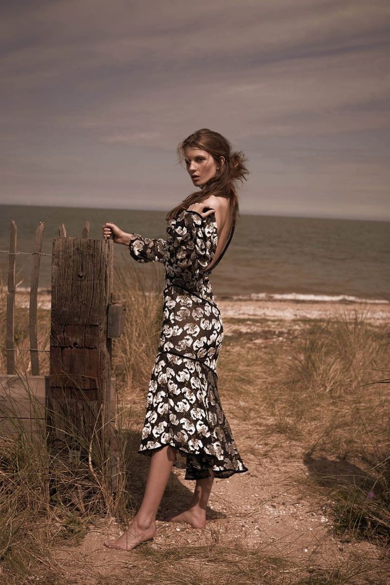 Photography Chloe Mallett (L'Officiel Netherlands)
