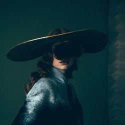 Laura Butler - Model Profile - Photos & latest news