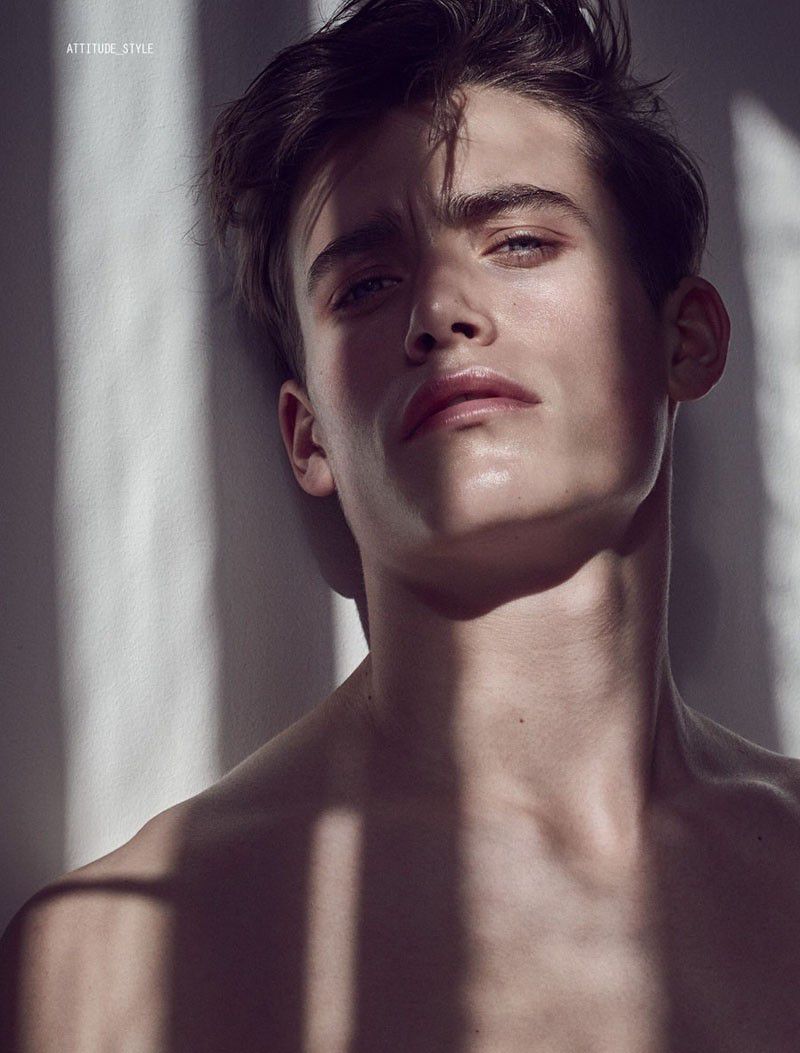 Perennial Florals with Augusta Alexander & Sascha Wolf (Attitude Magazine)