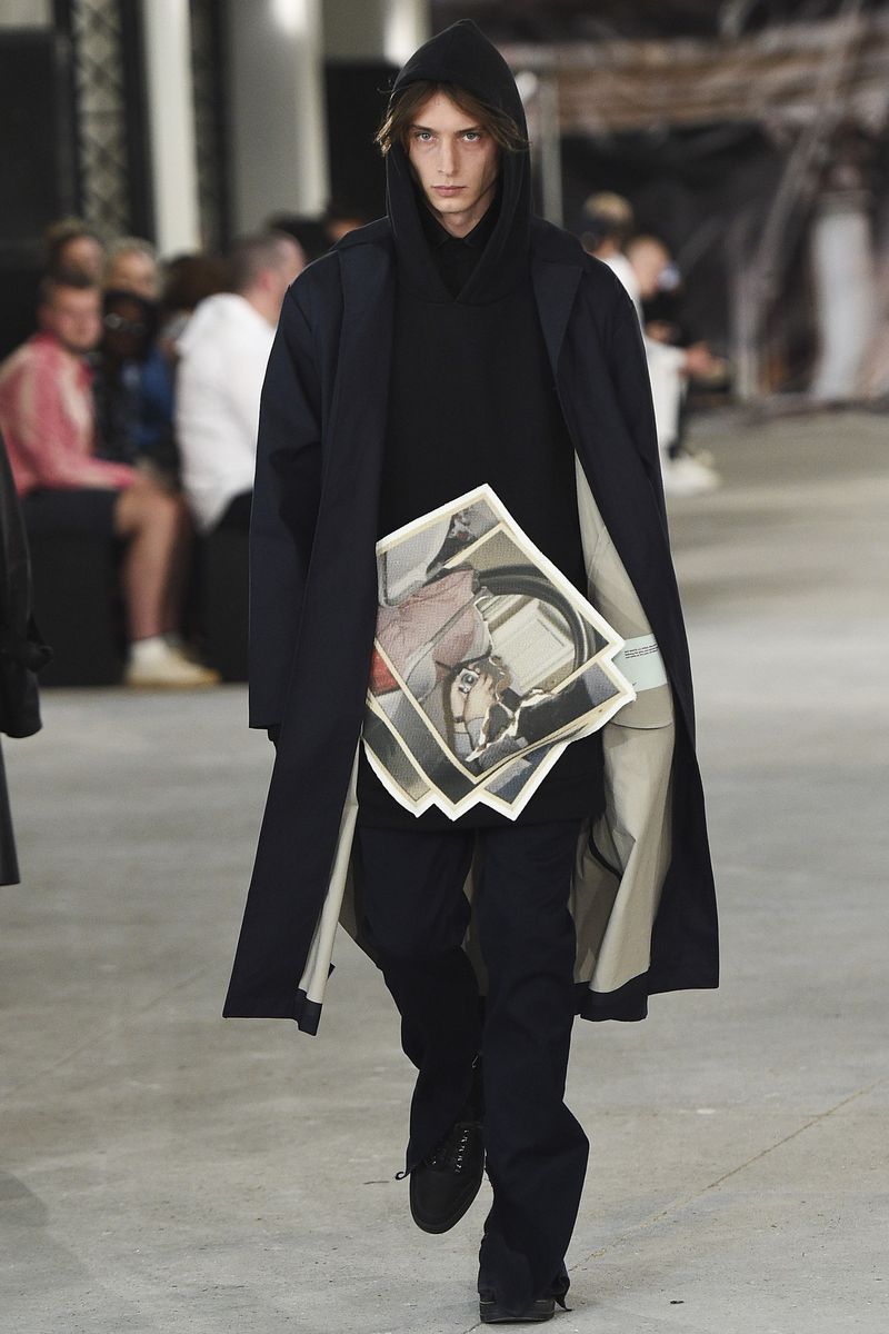 Off-White S/S 17 Men's Show (Off-White)