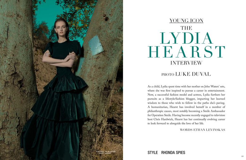 Lydia Hearst (VVV Magazine)
