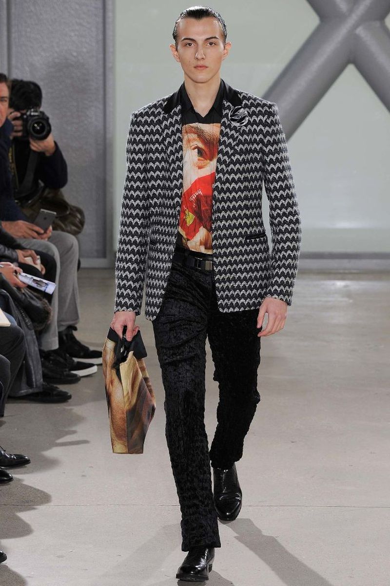 Issey Miyake F/W 15 Men's Show (Issey Miyake)