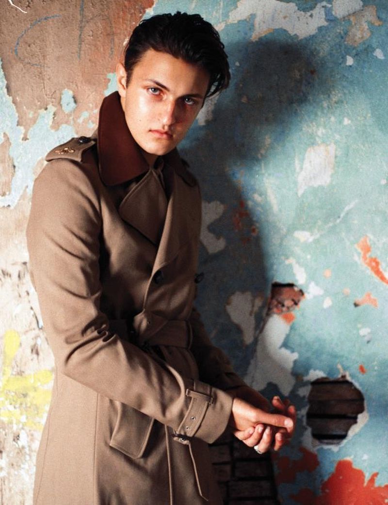 Anwar (Paper Magazine)