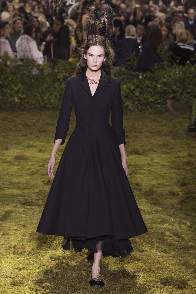 Dior Haute Couture Spring 2017 Show (Dior)