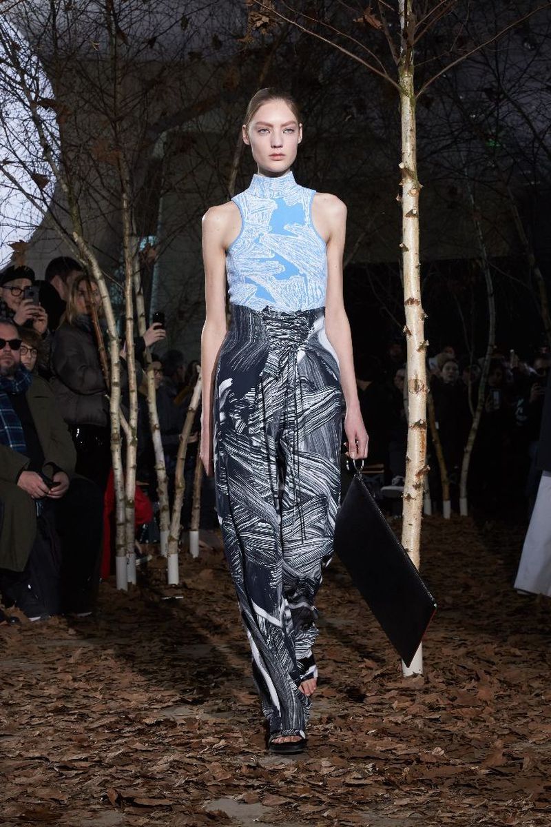 Off-White F/W 17 Men's Show (Off-White)