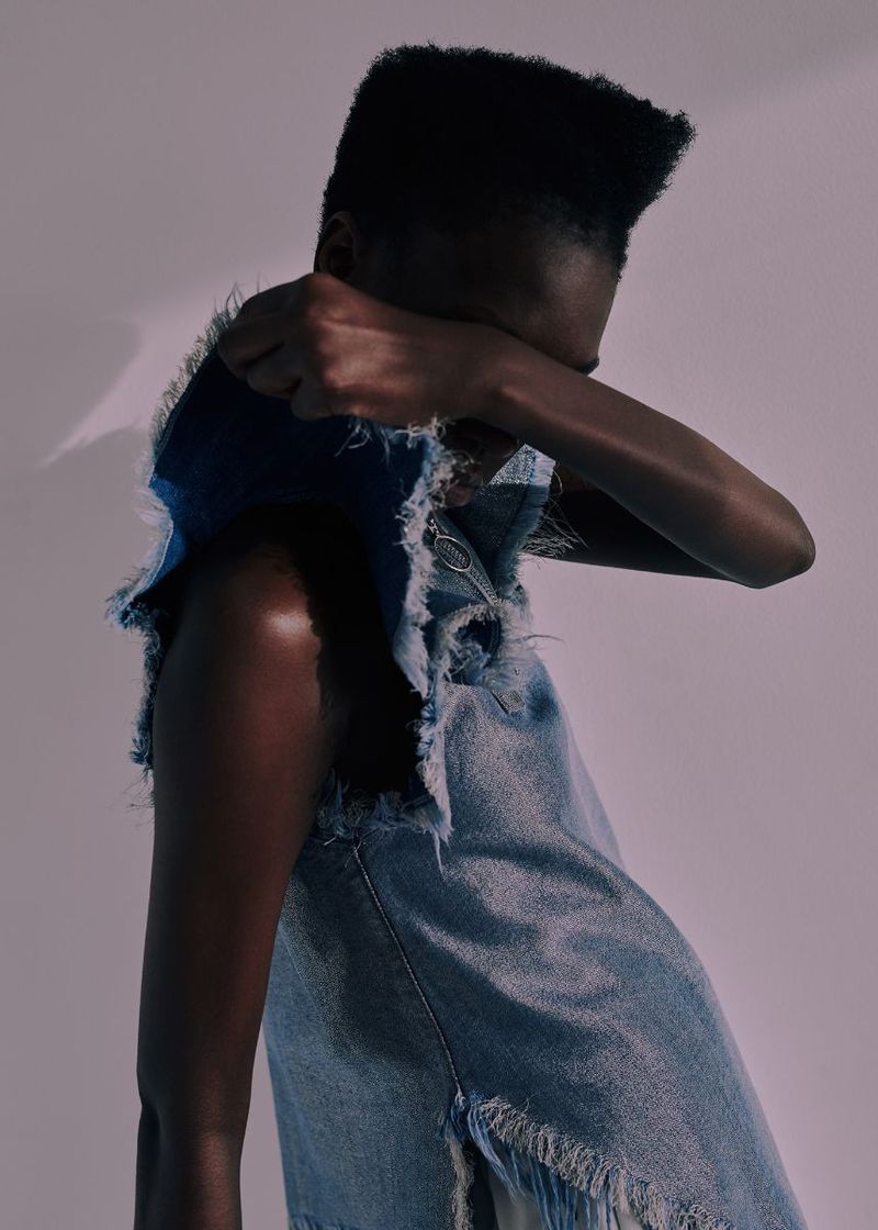 Turn around and look at me (Schön Magazine)