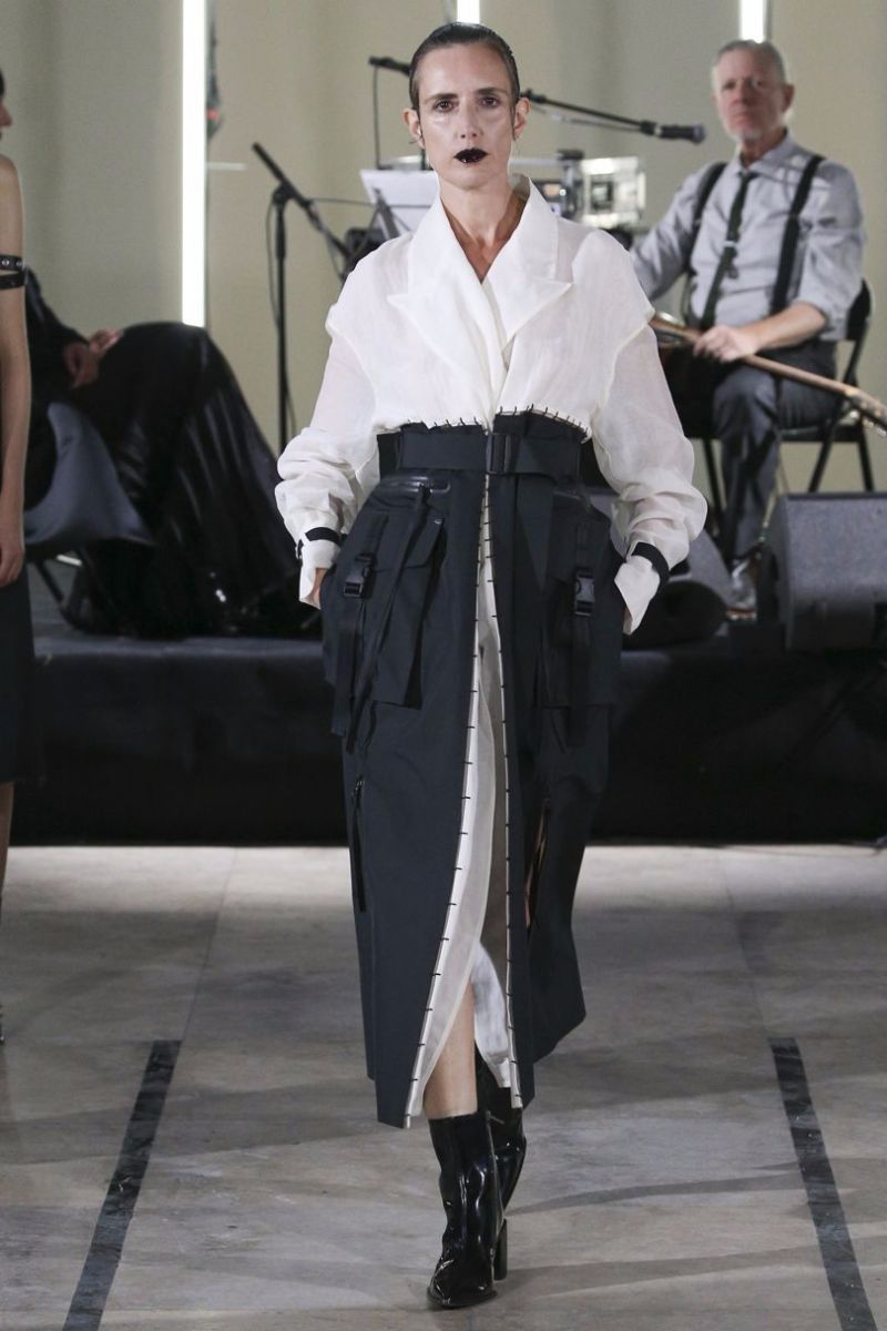 Yang Li S/S 18 Show (Yang Li)