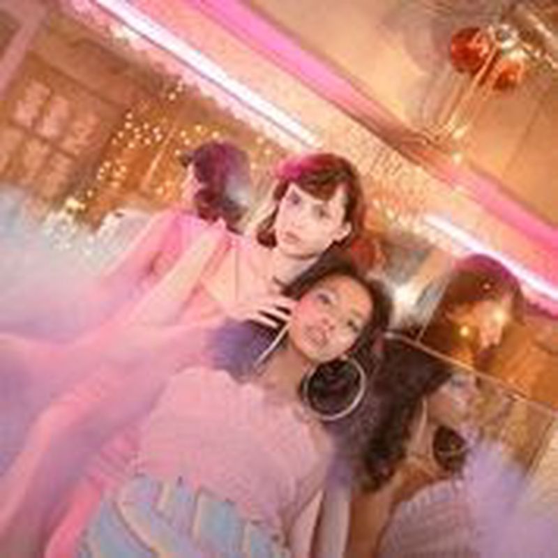 whispers in the powderoom (Nylon Japan)