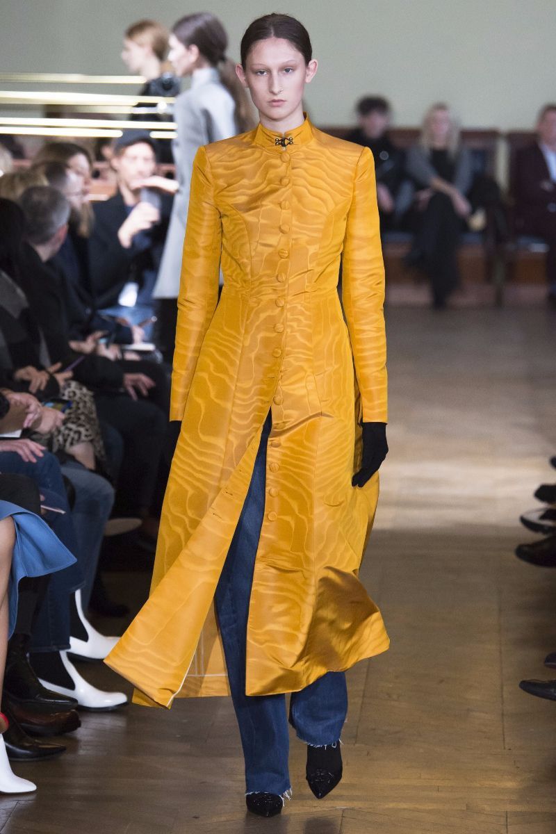 Olivier Theyskens F/W 17 Show (Olivier Theyskens)