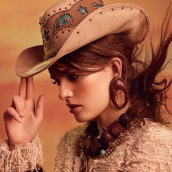 Mackinley Hill - Model Profile - Photos & latest news