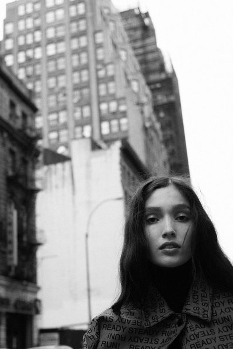 Genug Drama für ein Drehbuch: der Model-Alltag von Vita Mir (Vogue Germany)