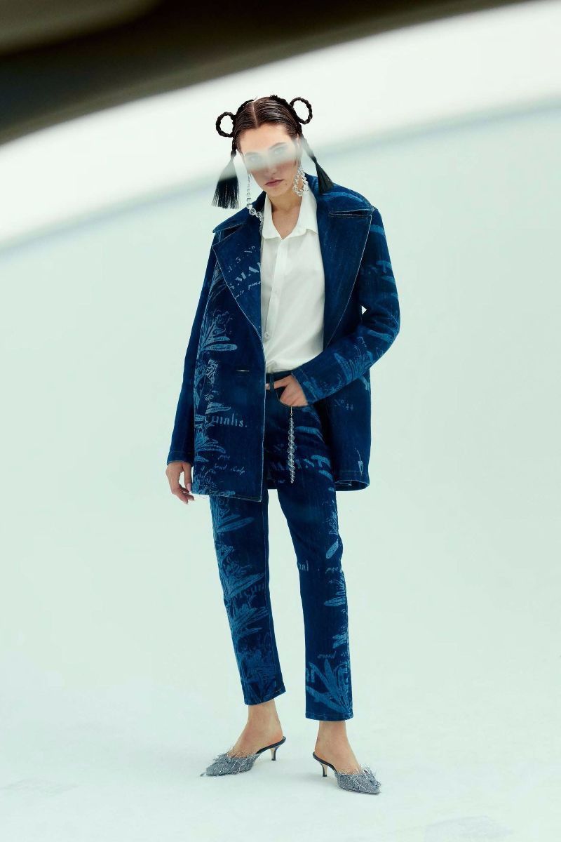 Area Resort 2018 Lookbook (Area)