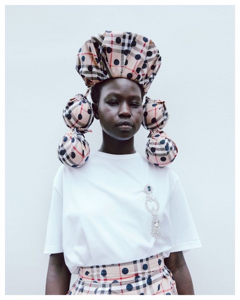 NOUVELLE PERSPECTIVE: Ib Kamara et Kristin-Lee Moolman (Burberry)