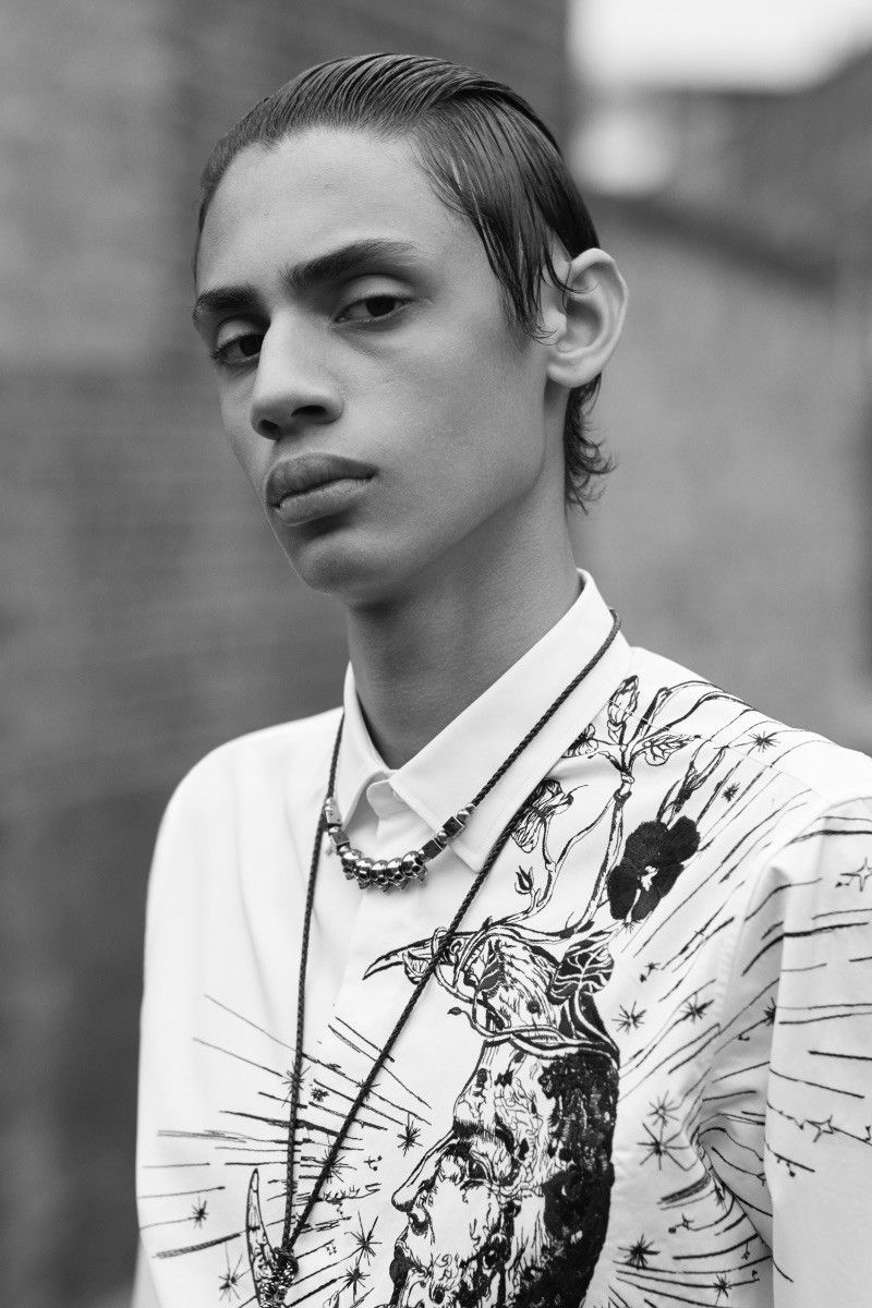 Alexander McQueen S/S 18 Men's Lookbook (Alexander McQueen)